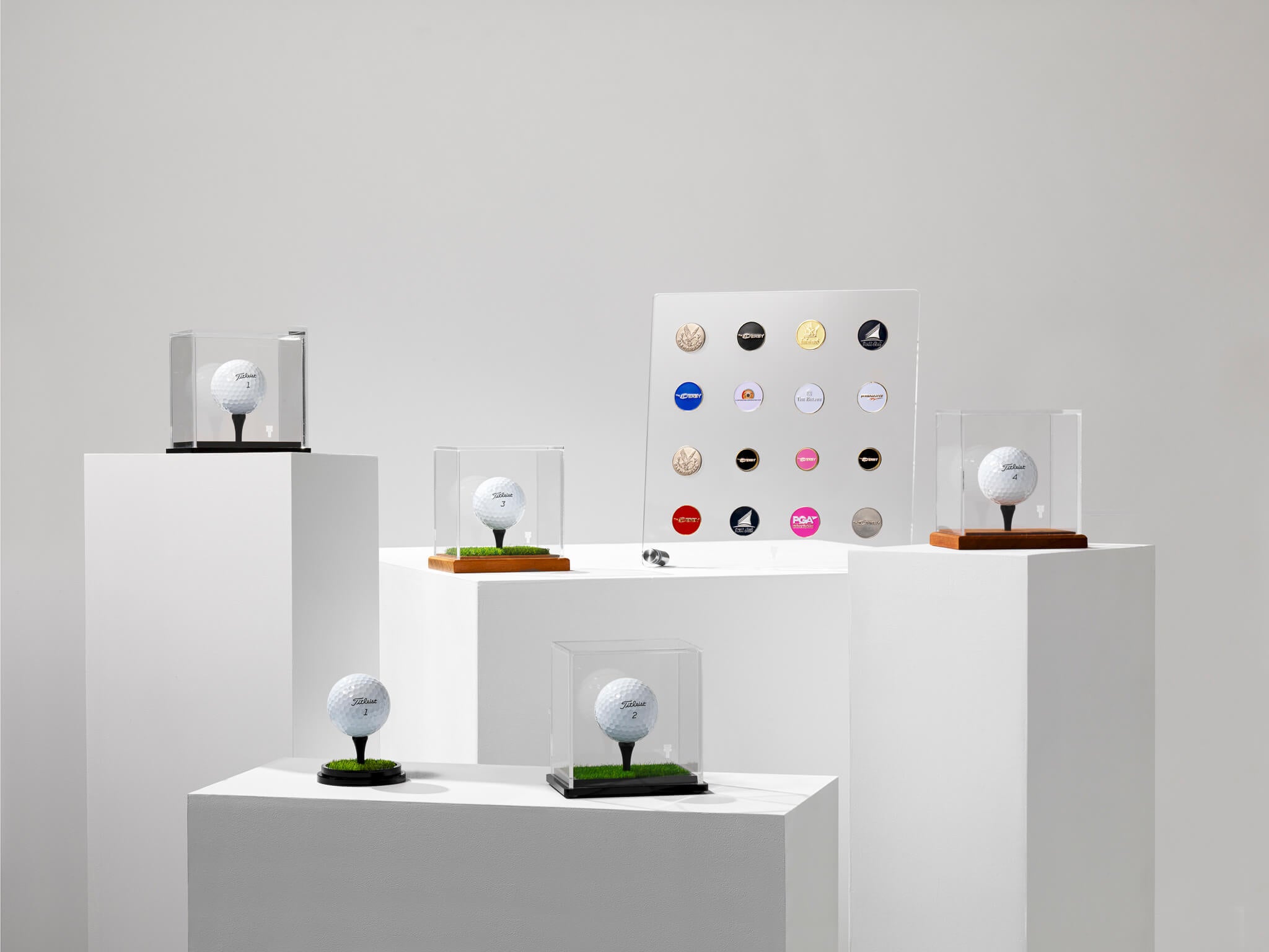 Display Champ | Premium Golf Display Displays & Golf Gifts