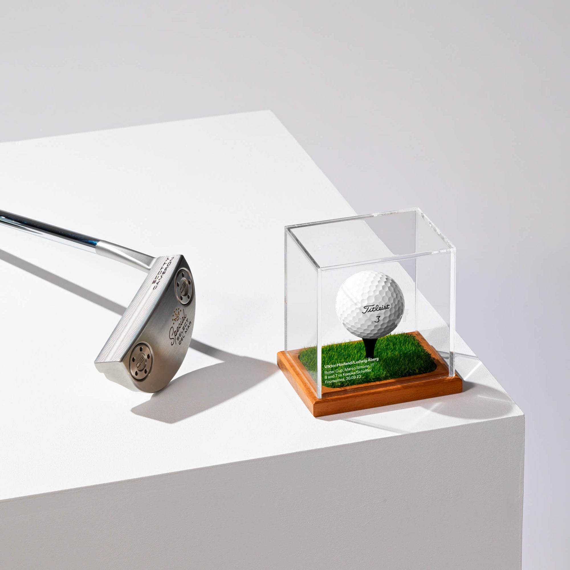 Display Champ | Premium Golf Display Displays & Golf Gifts